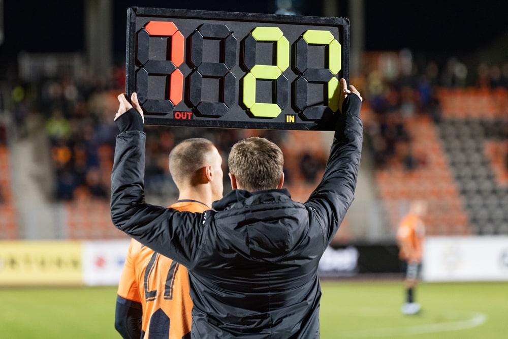 Pr miov Kv z Pozn te Hr e Z Rozsypan ch Puzzle Kopa k